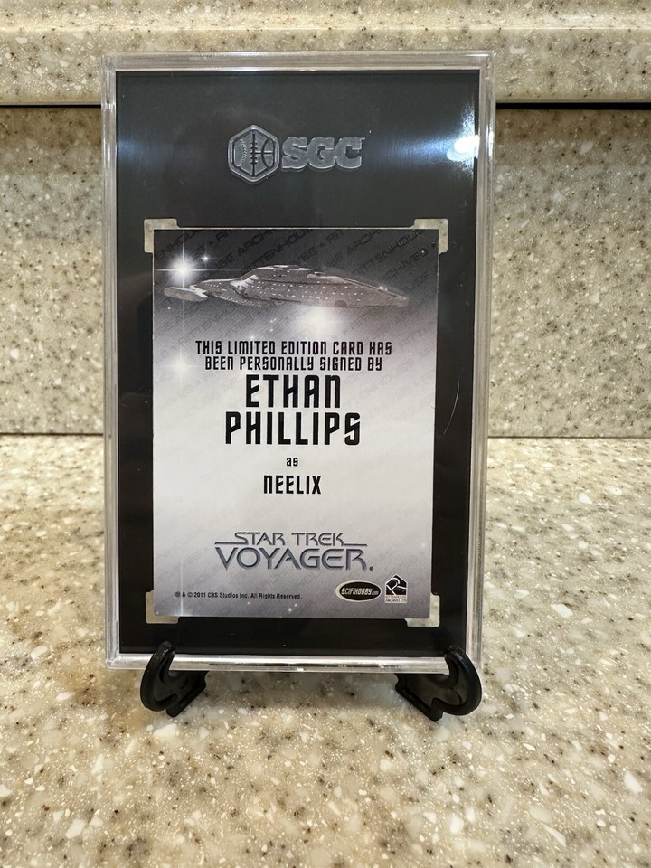 Star Trek Voyager H&V Ethan Phillips as Neelix Auto Card SGC 10/10!! | eBay