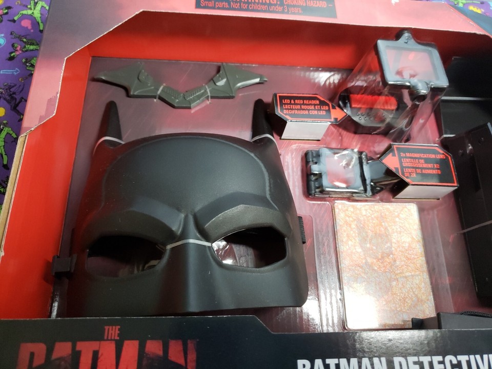 The Batman Detective Kit The Batman Movie Mask Utility Belt Batarang ...