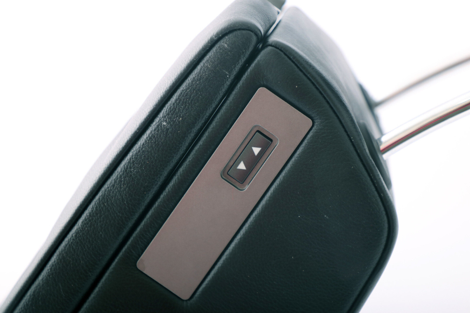 BMW 7 Series E65 E66 Rear Seat Armrest Headrest Console Leather Black ...