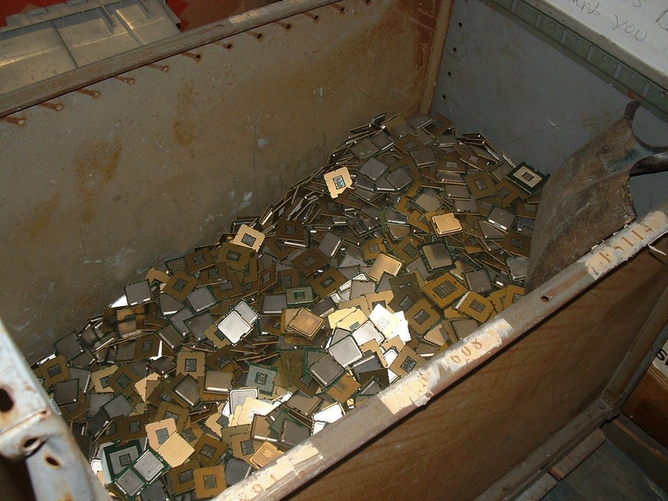 Lot 10 Lbs Mix CPU Pinless Metal on top for Scrap Gold Recovery | eBay