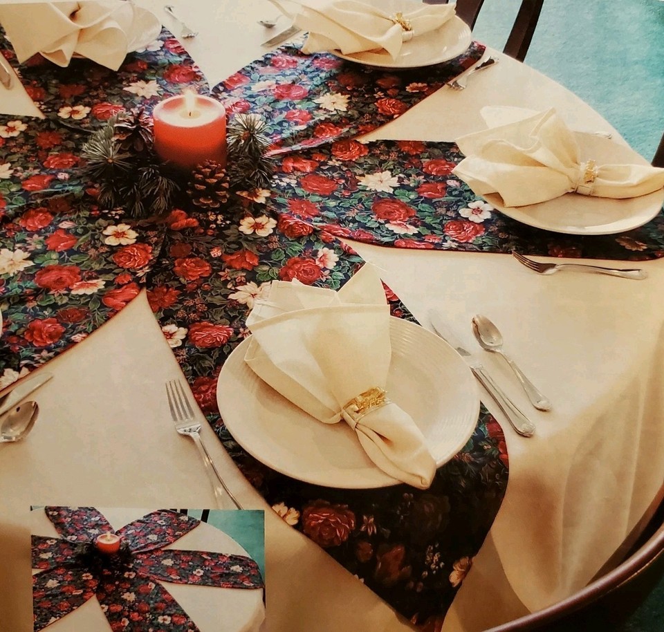 POINSETTIA CHRISTMAS TABLE TOPPER Quilt - Pattern From a Vintage ...