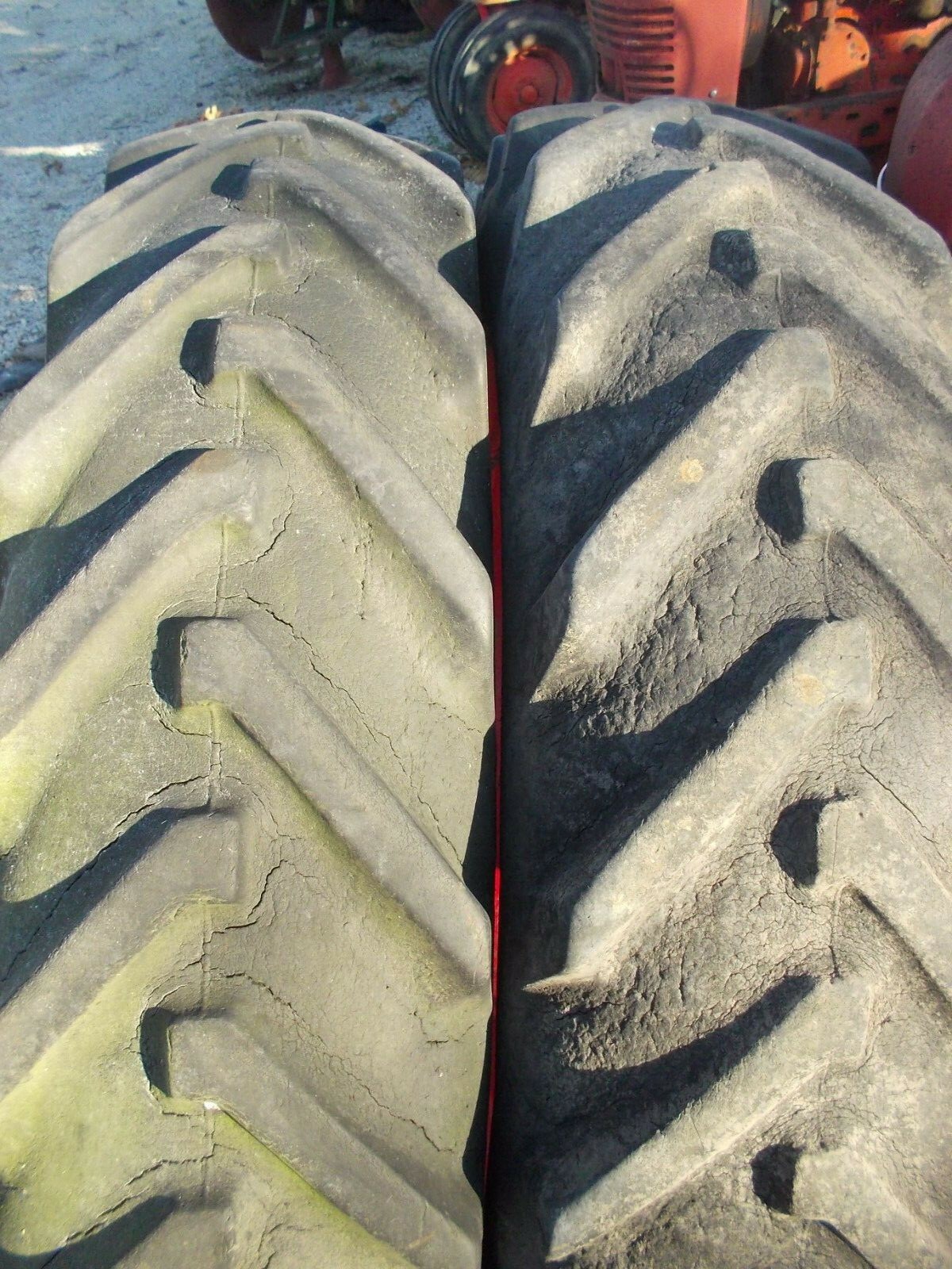 Kelly Springfield 12.4 x 38" Kant Slip tractor tread 35% tires Oliver ...