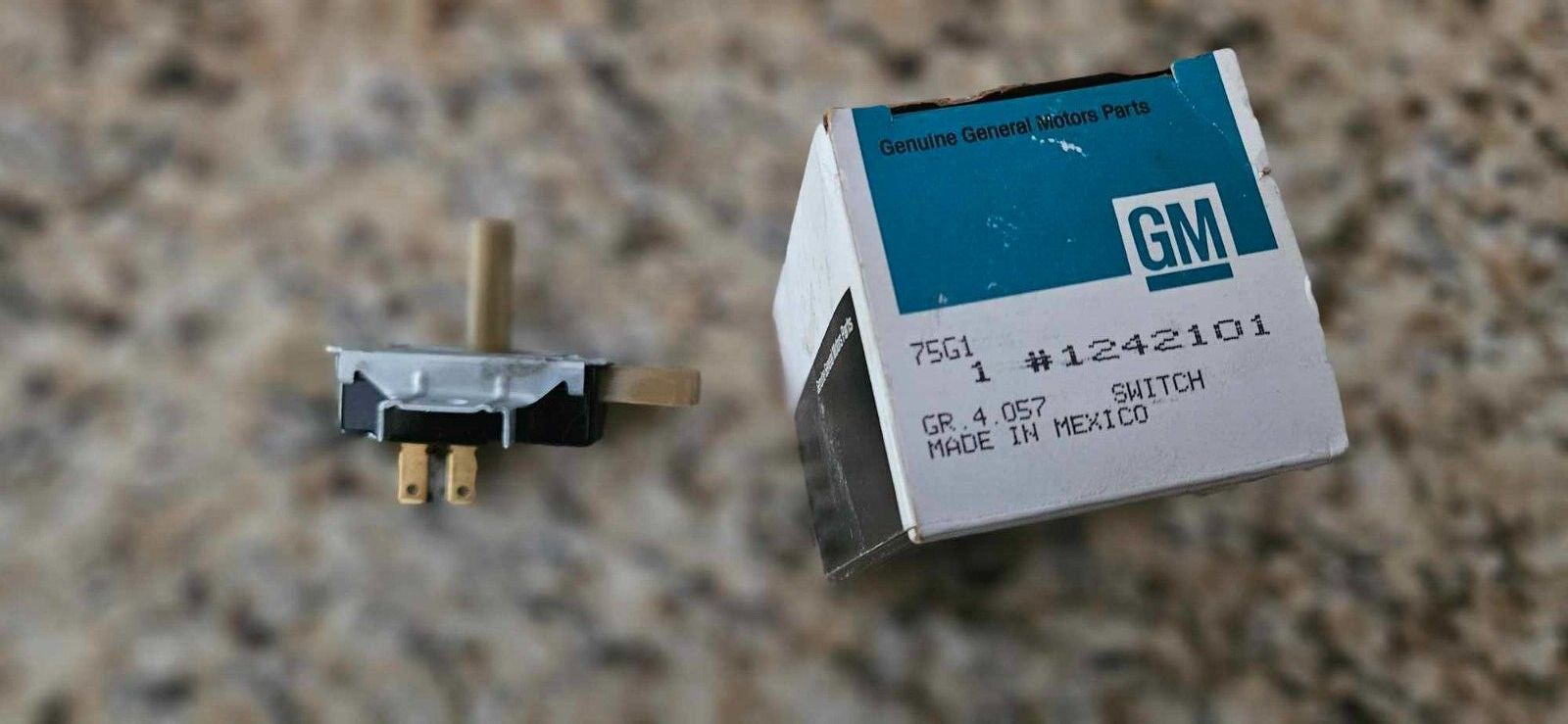 NOS 1967 - 1973 BUICK OLDS Chevrolet TH400 kickdown switch gm 3986863 ...