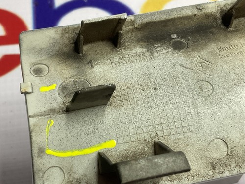 2008 - 2011 MERCEDES-BENZ W204 C300 REAR RIGHT BUMPER TOW HOOK COVER ...