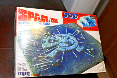 MPC Space 1999 Alpha Moonbase Entire Scene Model Kit 2014 MISB Sealed ...