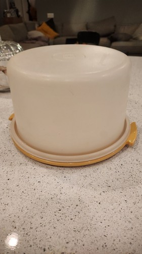 Vintage Tupperware Large Cake Keeper Carrier 684 Holiday Christmas ...
