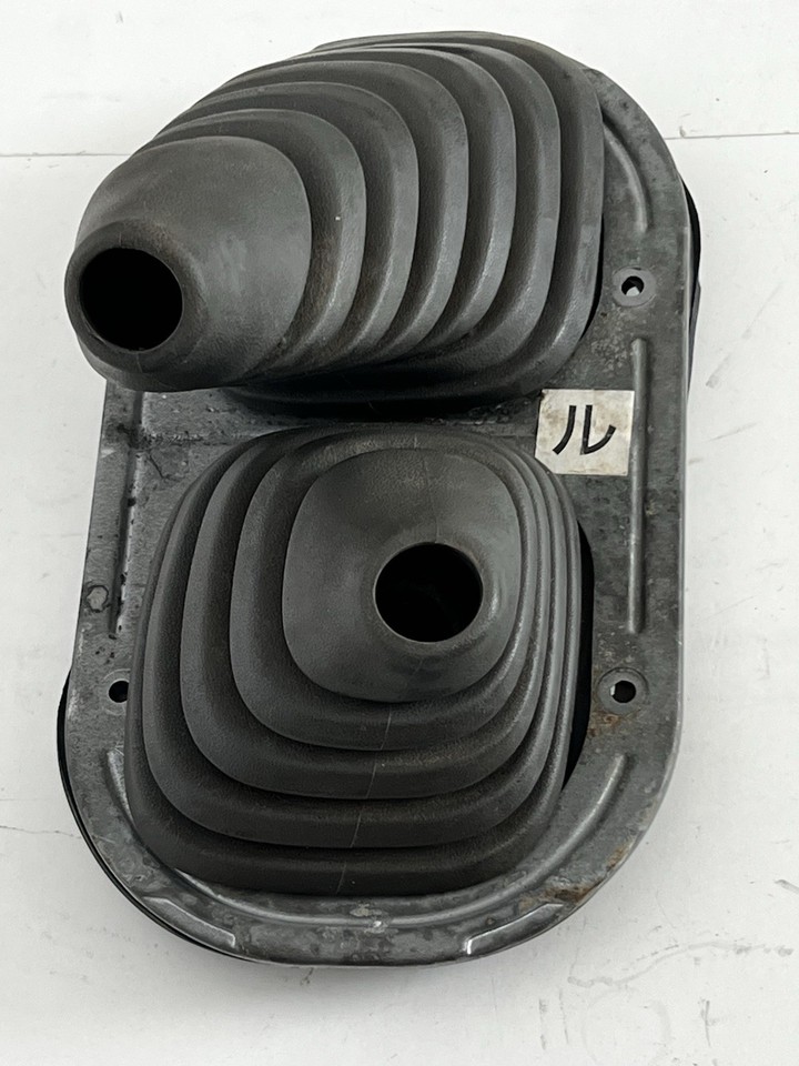 89-95 Toyota Pickup Truck 4Runner 4WD Manual W56 22RE Rubber Shifter ...