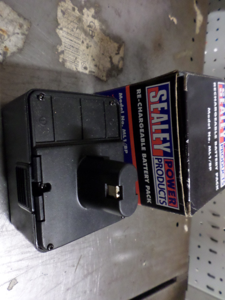 Sealey ML1/BP 6 Volt / 4.5 Ah Battery Pack in box for a Hand Lamp | eBay UK