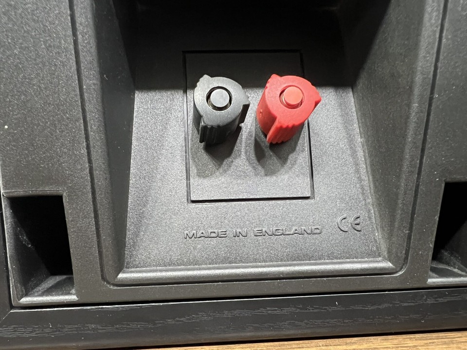 Mission 732 2-Way Reflex Bookshelf Speakers 25-75 Watts 8 Ohms - Pair ...