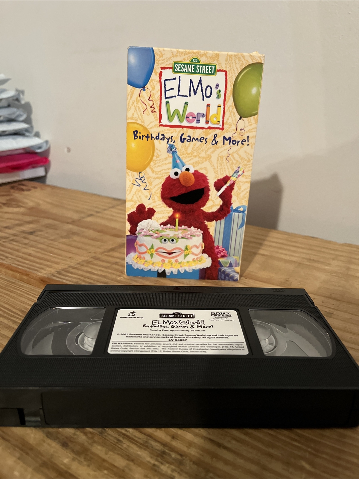 Sesame Street Elmo's World Birthdays Games | Grelly USA