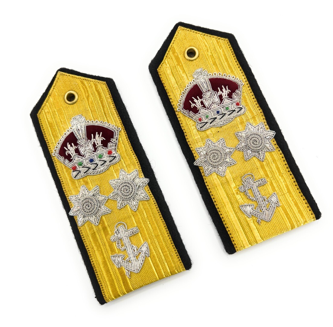 Epaulettes Shoulder Boards Press Stud Strap Back Commodore 1st class ...