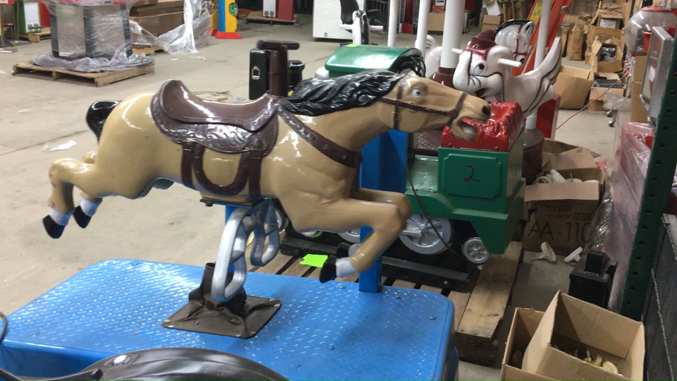 NICE! Working Kiddie Ride Vintage Horse Ride Coin Operated Pony Coin-Op ...