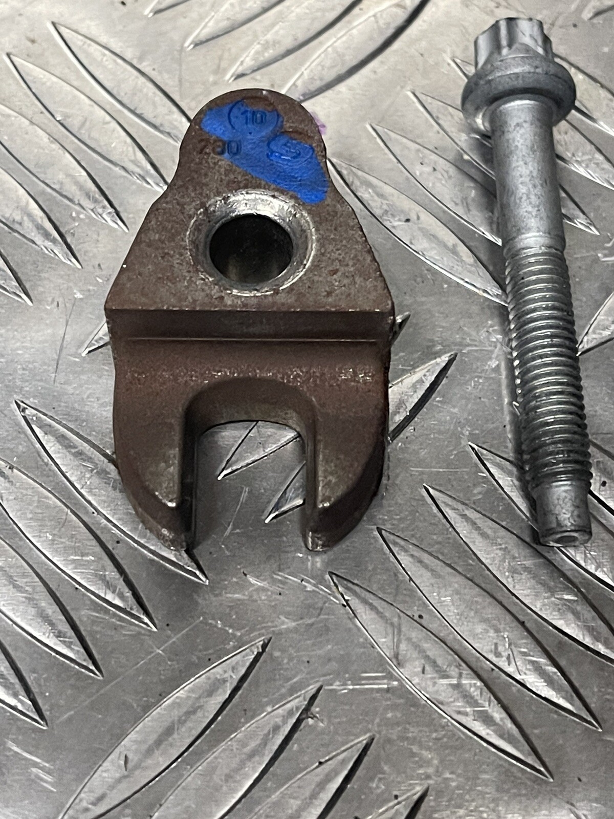 CITROEN DS3 1.6 HDI INJECTOR CLAMP & BOLT | eBay UK