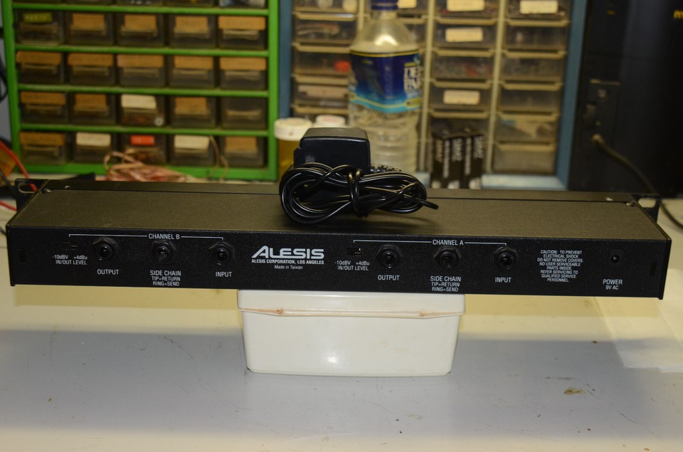 Alesis 3630 dual channel compressor limiter with gate | eBay