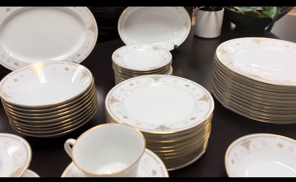 HUGE Noritake Highclere Dinner Set. 91 Pieces | eBay