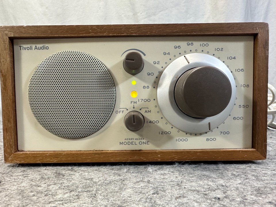 Tivoli Audio Henry Kloss Model ONE AM/FM Radio Walnut Beige Works Fine ...