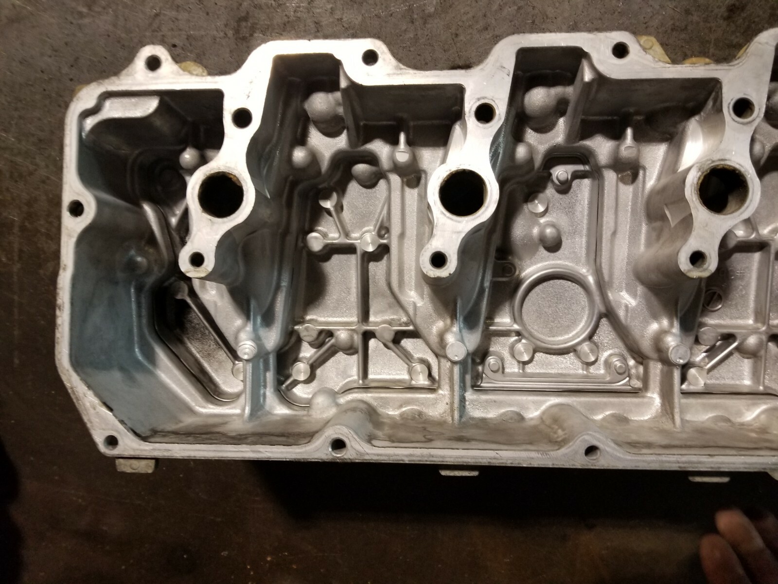 2011-2015 DURAMAX 6.6 6.6L DIESEL LML VALVE COVER & SPACER RH PASSENGER ...