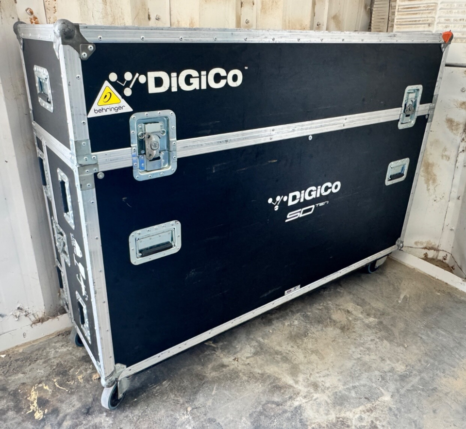DiGiCo SD10 Console Package with Optical Loop Option + Travel Case Free ...