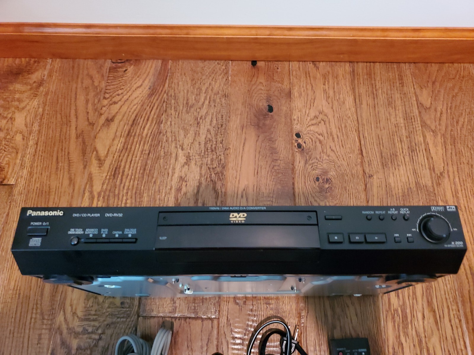 Panasonic DVD-RV32 DVD/CD Player w/Remote Control Power Cord & AV Cable ...