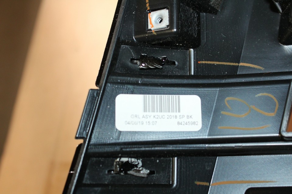 2015-2020 Chevrolet Tahoe Suburban Genuine GM Grille Assembly ...