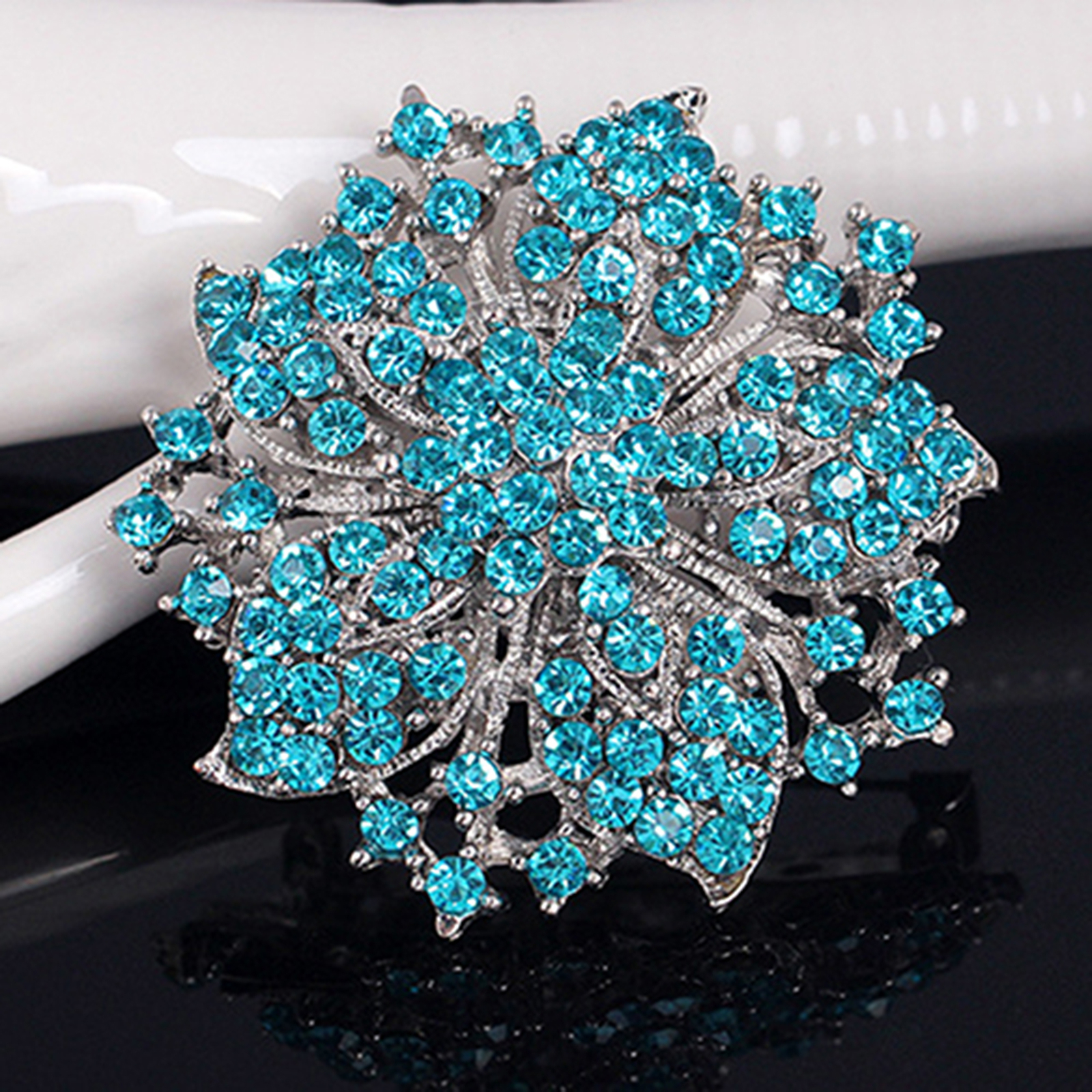 Brooch Pin Shiny Decoration Round Blossom Flower Rhinestone Brooch Pin ...