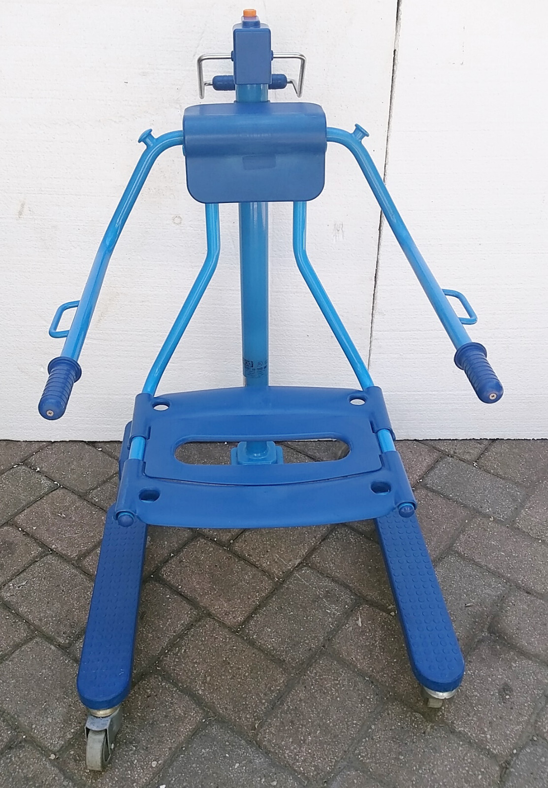 ARJO CALYPSO MOBILE MANUAL HYDRAULIC HYGIENE BATHING PATIENT TRANSFER ...