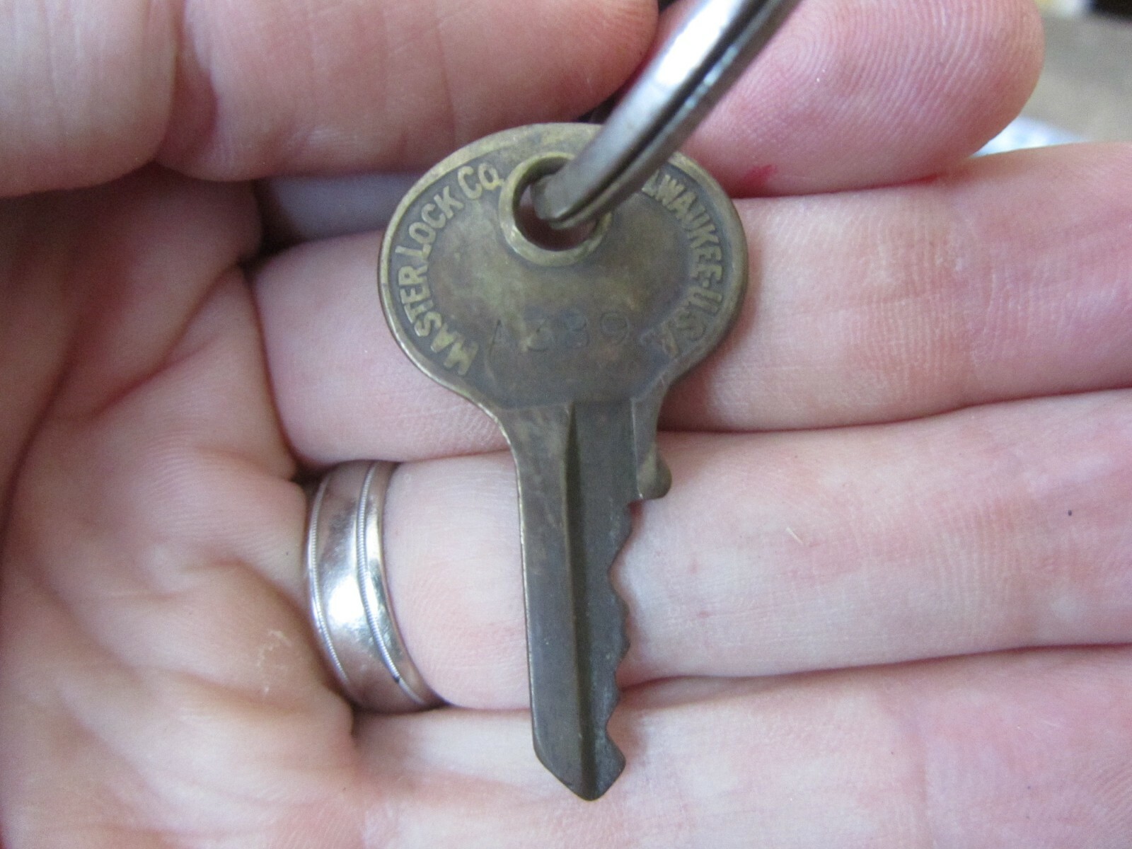 Vintage MASTER LOCK “Lion Logo” Key Milwaukee, WI Brass Nickel Lot of 3 ...