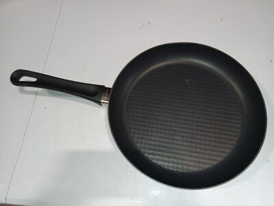 Scanpan Classic Original Skillet Nonstick, Black, 10.25 Inches, Made in ...
