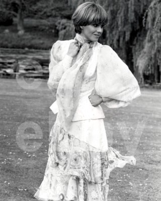 Joanna Lumley 10x8 Photo | eBay