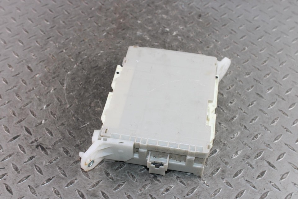 14-19 4 Runner Electronic Multiplex Power Network Control Module ...