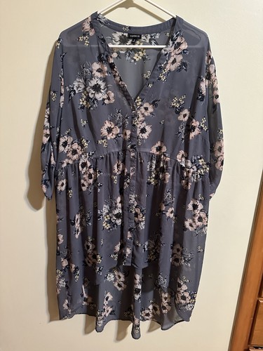 Torrid Blue Floral Blouse Plus Size 3 Hi Low Chiffon Tunic Full Button ...