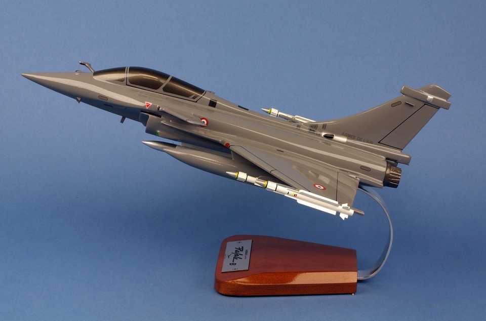 French Air Force Dassault Rafale B Fighter + Rockets Desk Model 1/40 PS ...