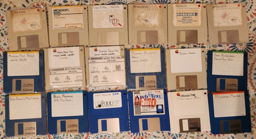 1984 Apple MacIntosh Computer, 128K, with Mouse, Keyboard, Disks ...