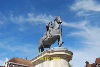 Photo 12x8 Statue of King William III in Petersfield Square (1) c2012 ...