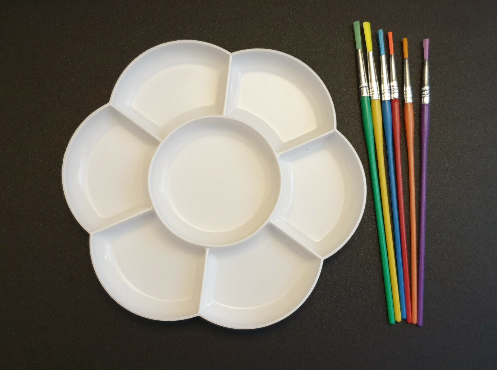 Children's Paint Palette & 6 Synthetic Brushes Art Craft Ideal Kids ...