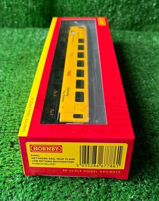 Hornby R4993 Network Rail Mk2F Plain Line Pattern Recognition Coach ...