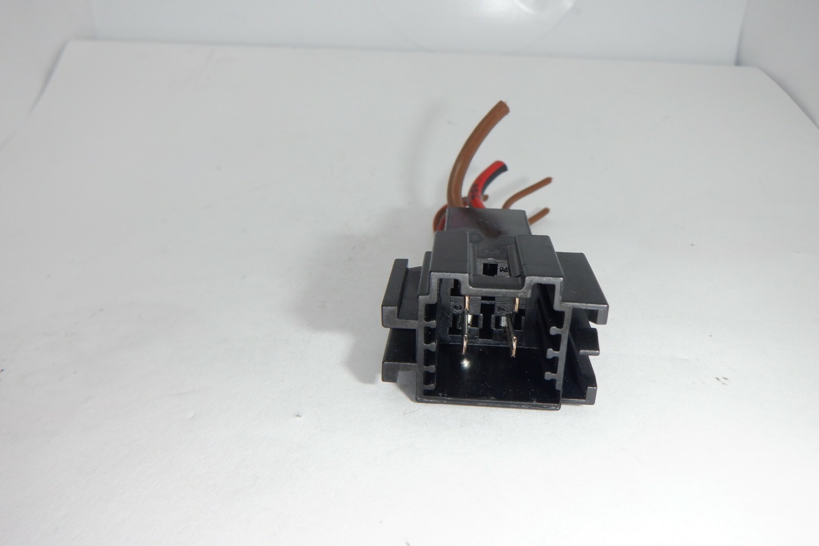 MERCEDES BENZ 07 C230 W203 PLUG HOUSING 4 PIN 6 WIRE 037 545 06 28 USED ...