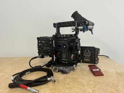 RED DSMC2 8K VV w/ MONSTRO Sensor, (x2) 480gb Mini Mags + Case and ...