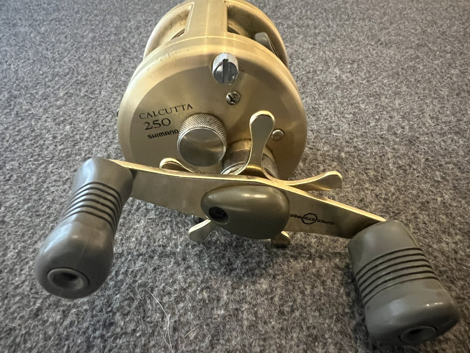 Shimano Calcutta 250 Baitcasting Fishing Reel 5:1 in Box! Excellent ...