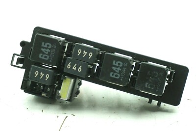 2012-2014 VOLKSWAGEN PASSAT B7 2.5L L5 GAS FUSE RELAY JUNCTION PLATE ...