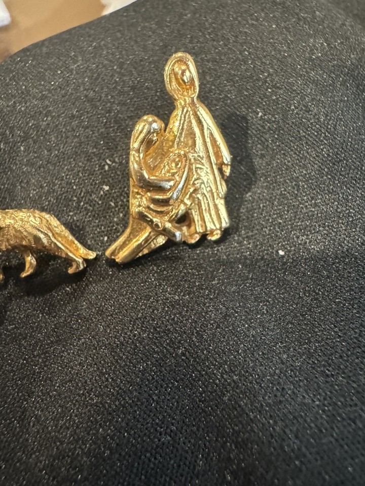 Baby Jesus Mary Joseph lapel pin gold tone religious Christian Tie Tack ...