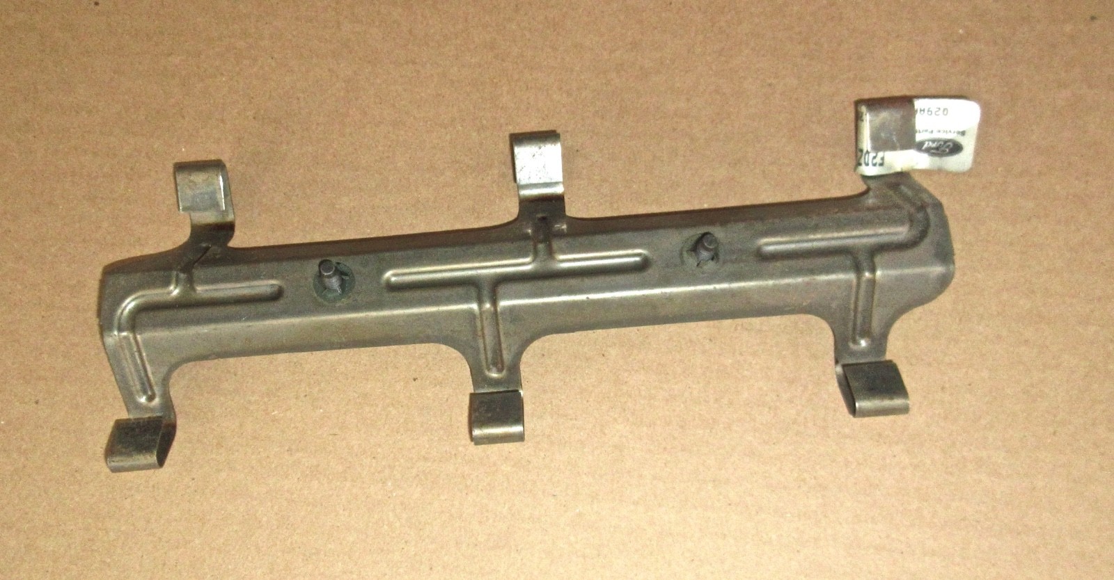 NOS Ford F2DZ-6K564-A valve retainer 1992 93 94 95 96 97 98 99-2008 2 ...