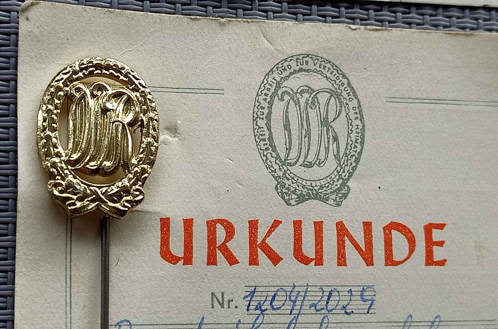 DDR GDR 7 East German bronze and gold badges + awards Cold War RELIC | eBay