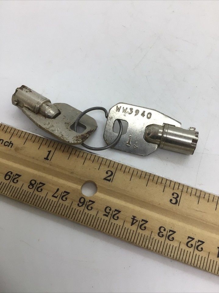 Matching Pair ACE Chicago Lock Vending Machine Keys Soda Coke Coca-Cola ...