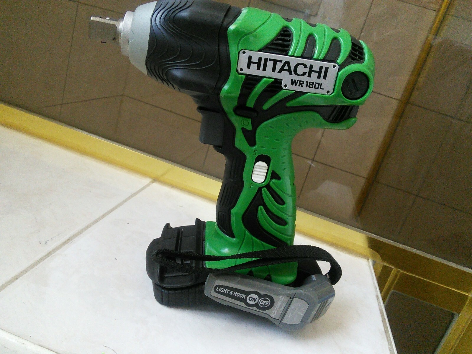 Hitachi WR18DL Cordless 18V Impact Wrench.Takes Post Style Battery ...