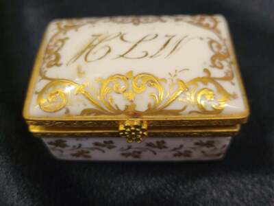 HEAVILY Gilded 18th Century FRENCH PORCELAIN BOX with LID "HLW" Paris ...