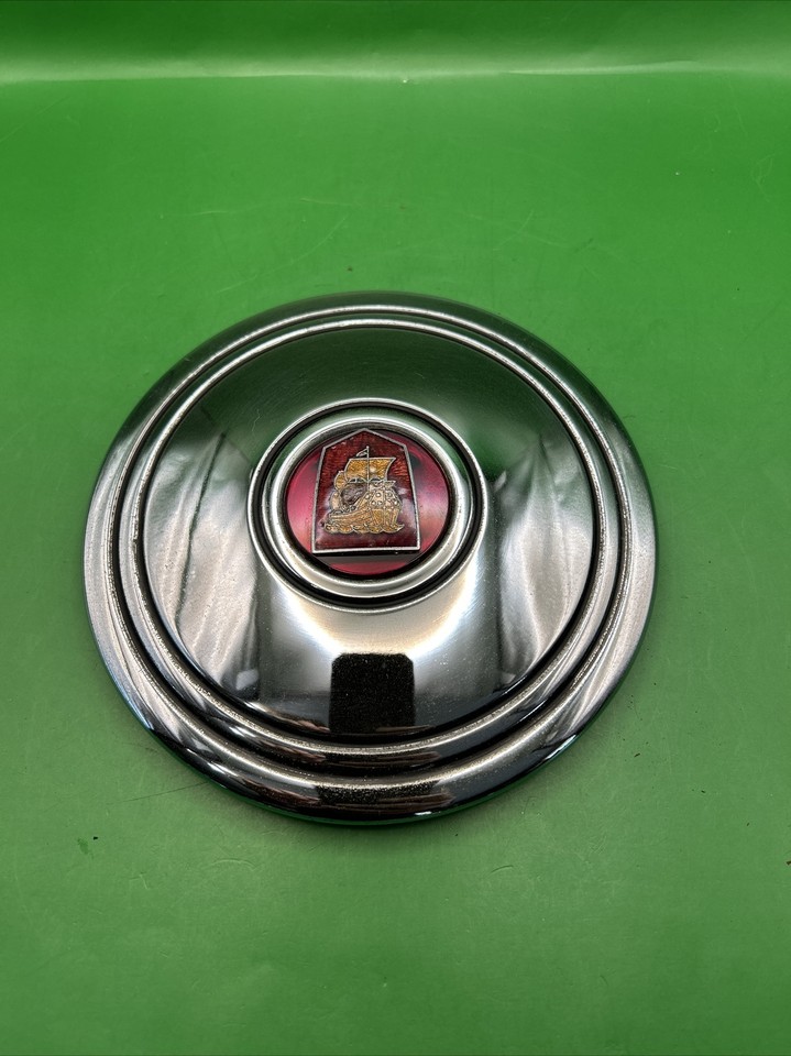 PLYMOUTH Vintage Antique Wire Wheel Hubcaps With Emblems 1931 1932 1933 ...