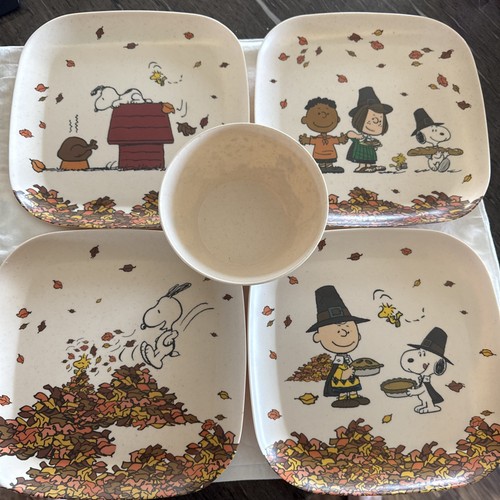 Peanuts SNOOPY Charlie friends Fall Set Of 4 Plates & 1 Bowl Bamboo ...