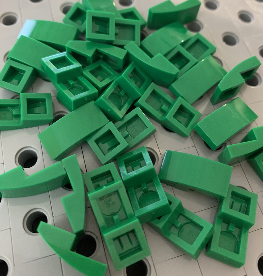 LEGO Green Smooth Tile Plate With Bow 1X2X2/3 Friends Roof Floor New ...