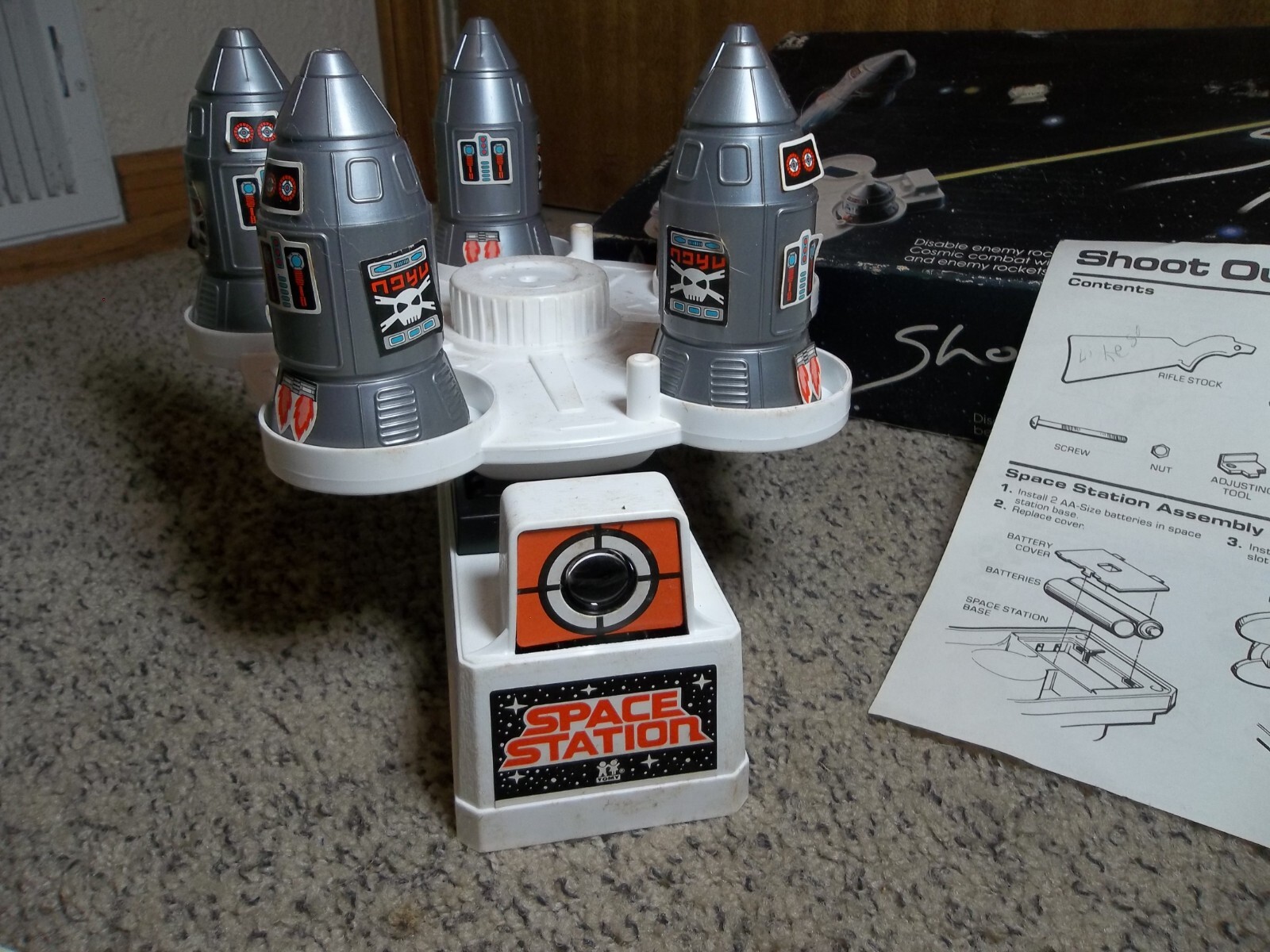 vintage Game shoot out in space by Tomy cosmic shoot out w/ ray gun ...